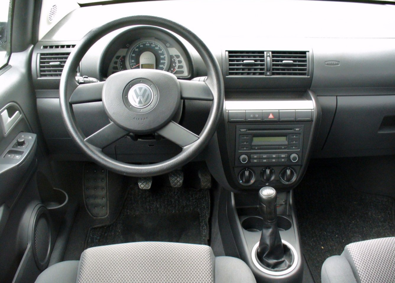 Volkswagen Fox technical specifications and fuel economy